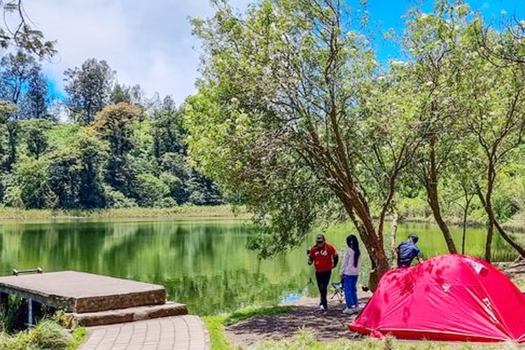 Eksplorasi Ranu Regulo: Kemah, Fotografi, dan Pagi yang Menawan