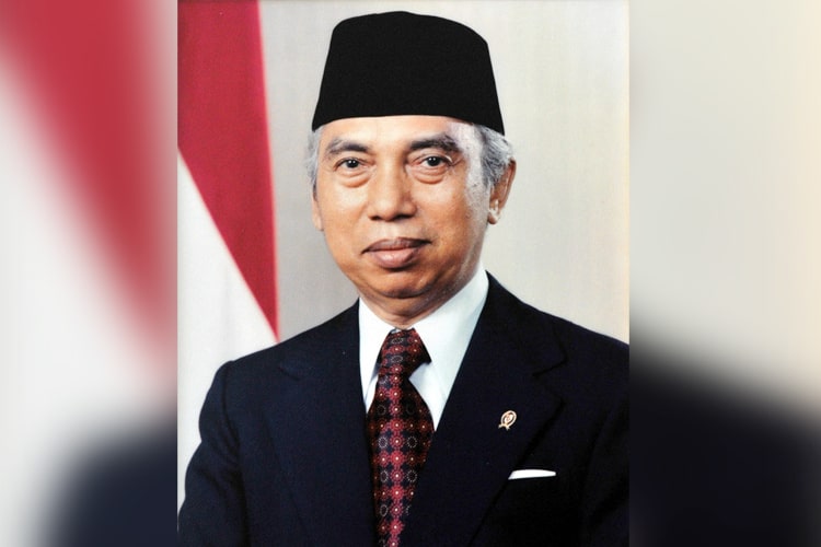 Jejak Adam Malik Batubara dalam Sejarah Indonesia: Dari Pergerakan ...